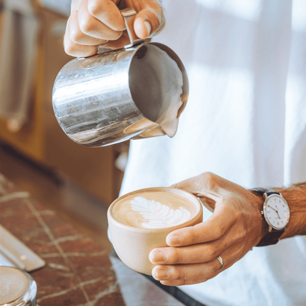 Choosing the Right Ceramic Cups for Your Café